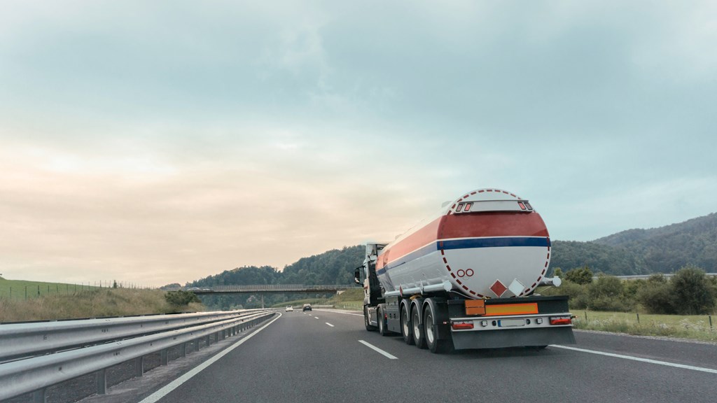 Transport of liquids and fuels: Six advantages the PROTEC2 CLIQ™ access management solution ...